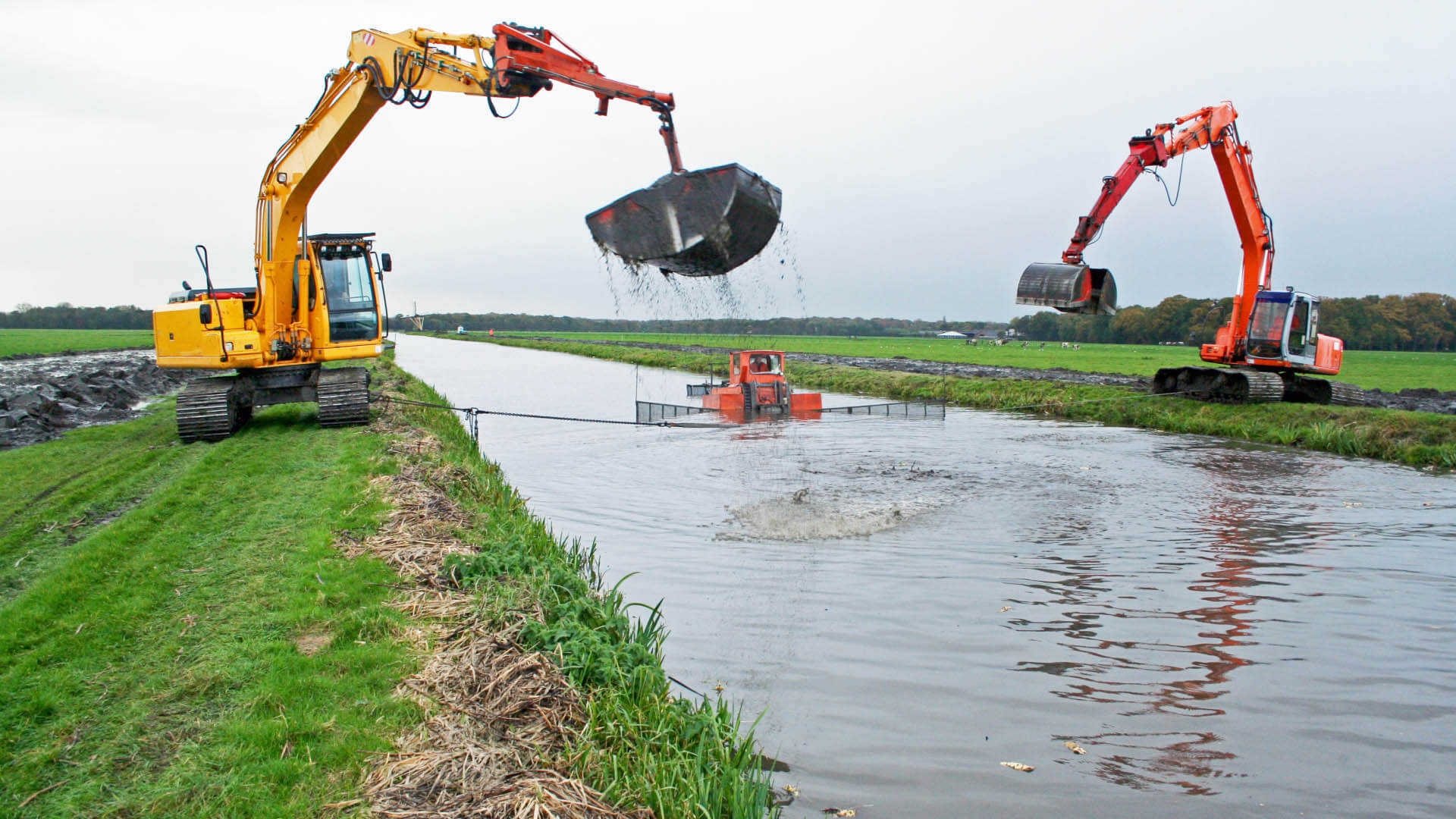 What Is Dredging? Factors Affecting Efficiency & Challenges